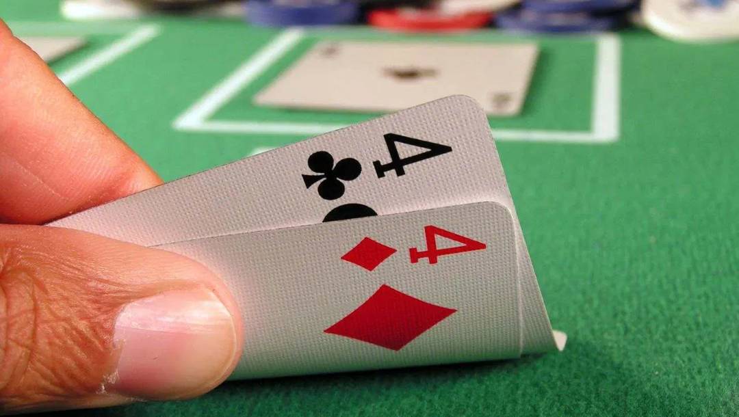 Guide to Bluffing With Low Pocket Pairs in Poker - Borgata Online