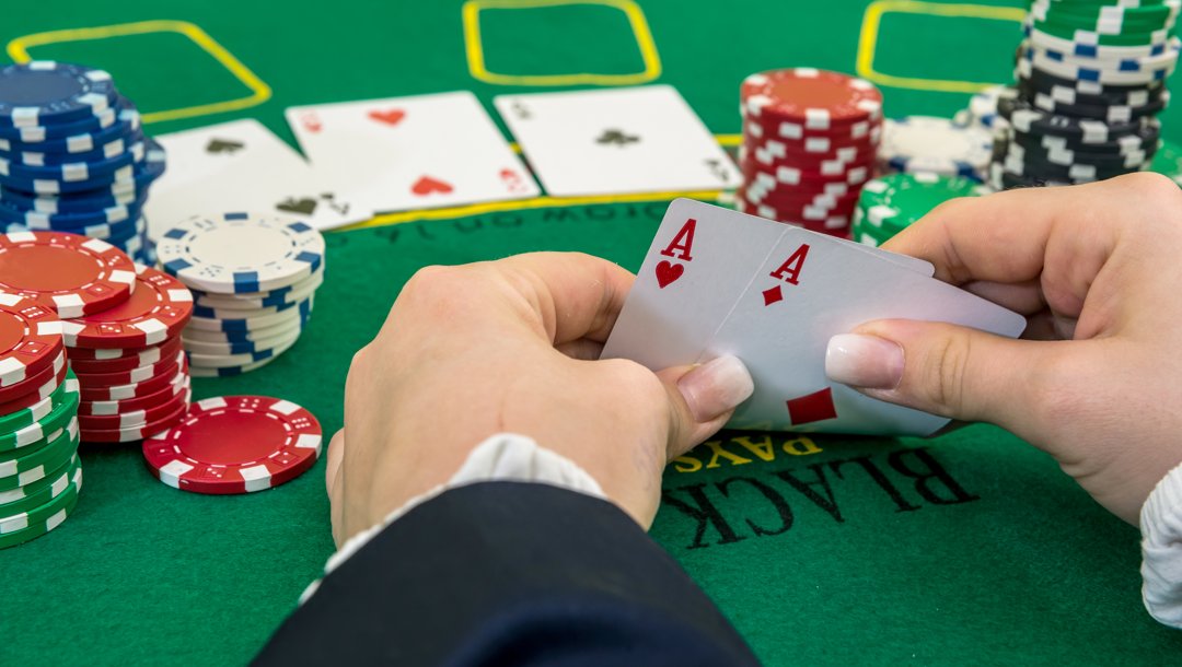 Is Multi-Table Tournament or Sit-and-Go Poker Better? – BetMGM