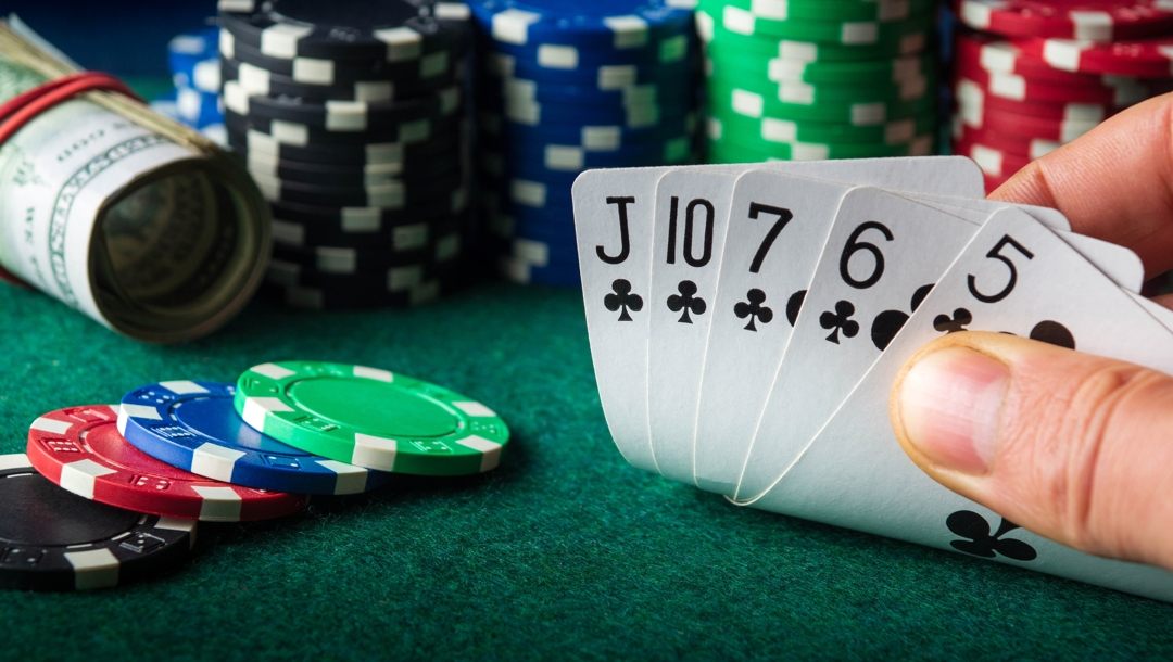 Tips for Playing Flush Draws | BetMGM
