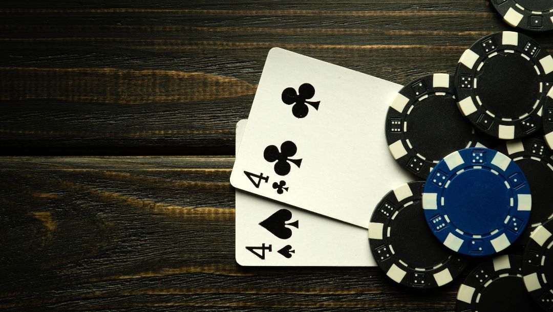 How to Play Pocket Fours in Cash Games – BetMGM